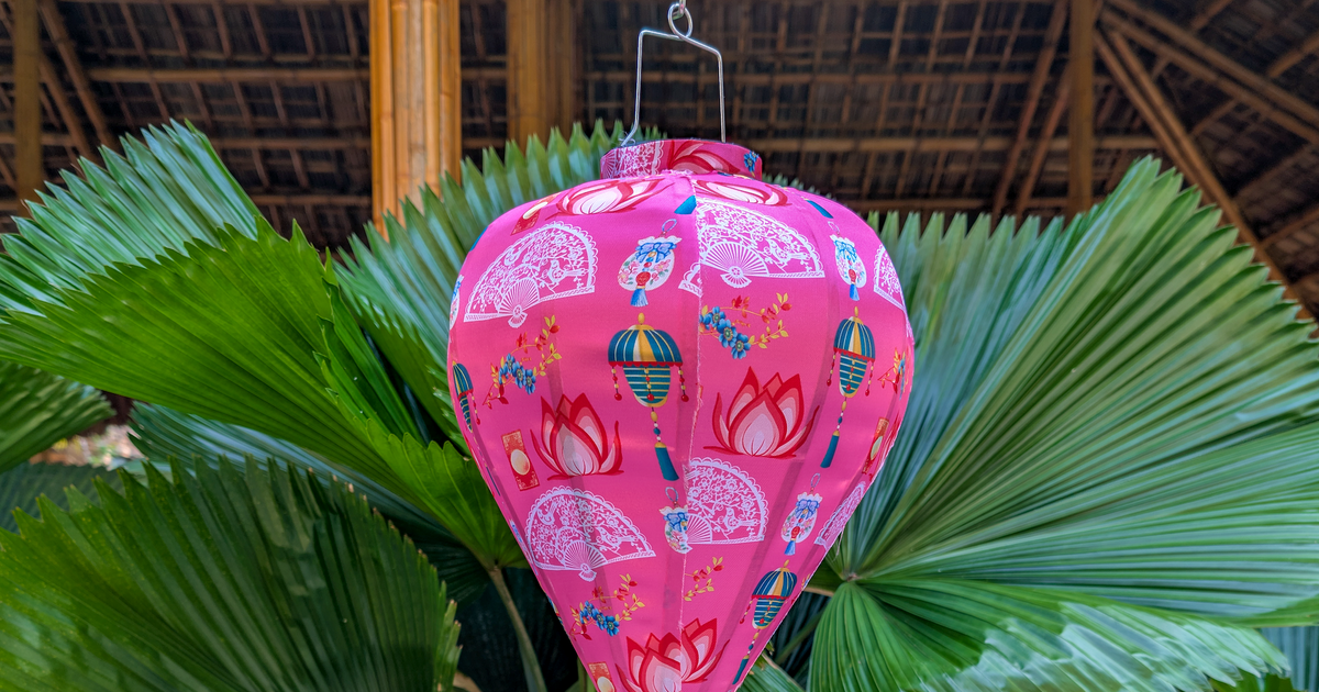Lotus Flowers & Delicate Fans – Hoi An Lanterns Online | Global Store