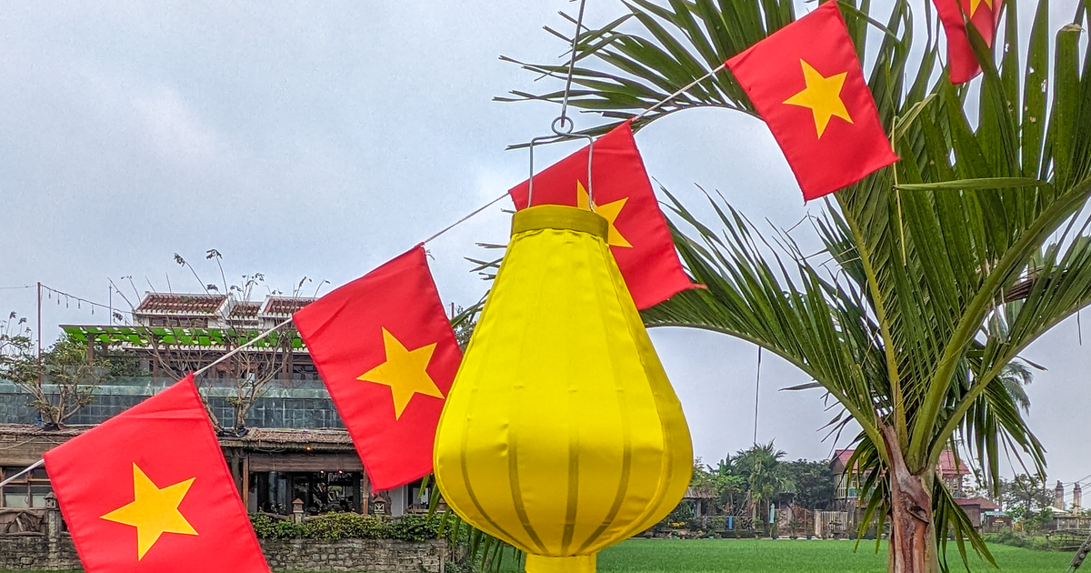 Plain Yellow Lanterns – Hoi An Lanterns Online | VN Store
